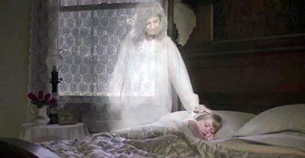 Here's What It Means When A Deceased Loved One Visits You In Your ...